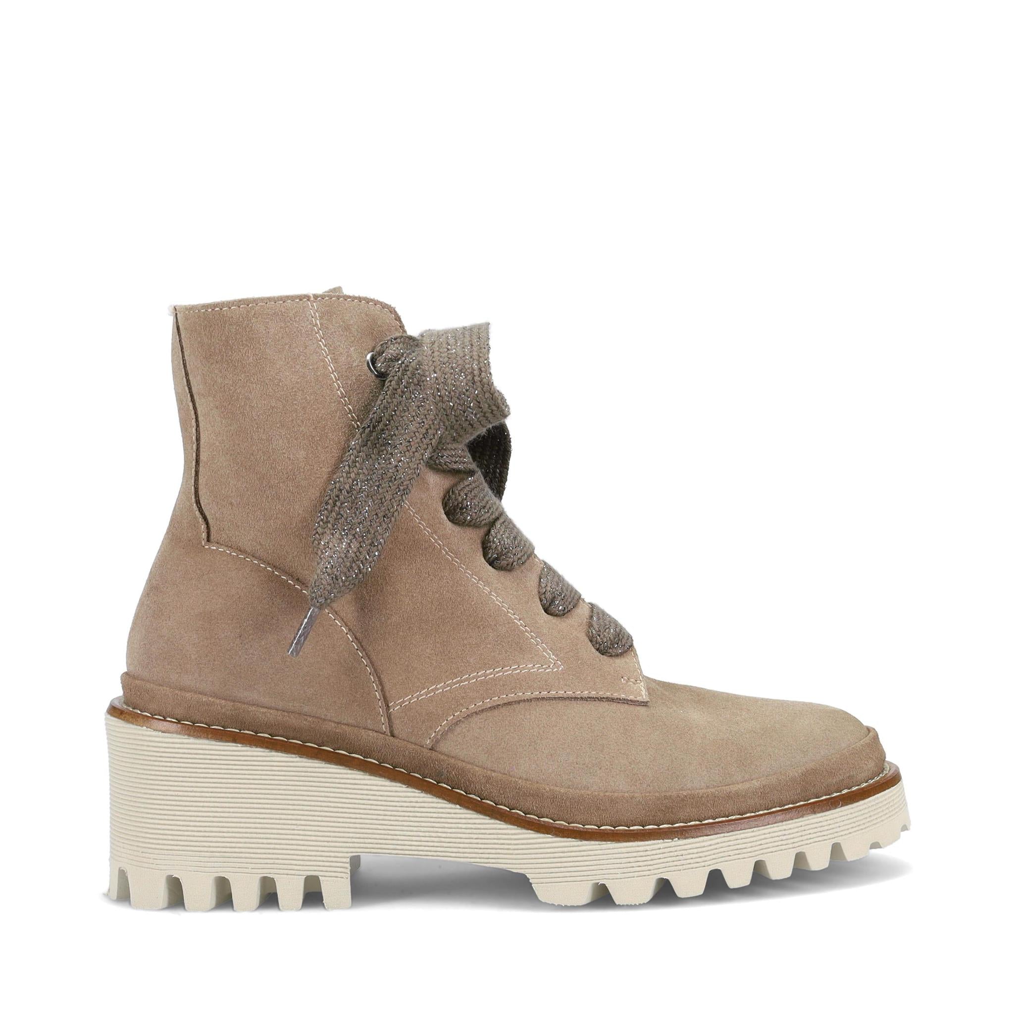 Eris Mink – Ron White Shoes